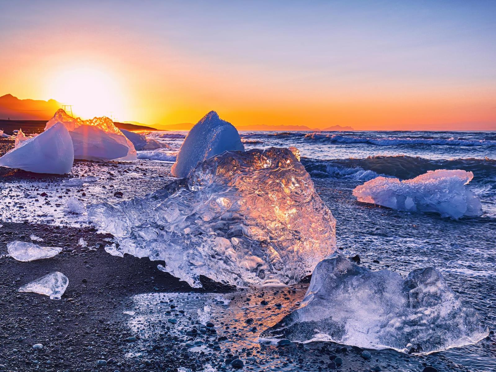 image of Vatnajokull ice cap in Iceland